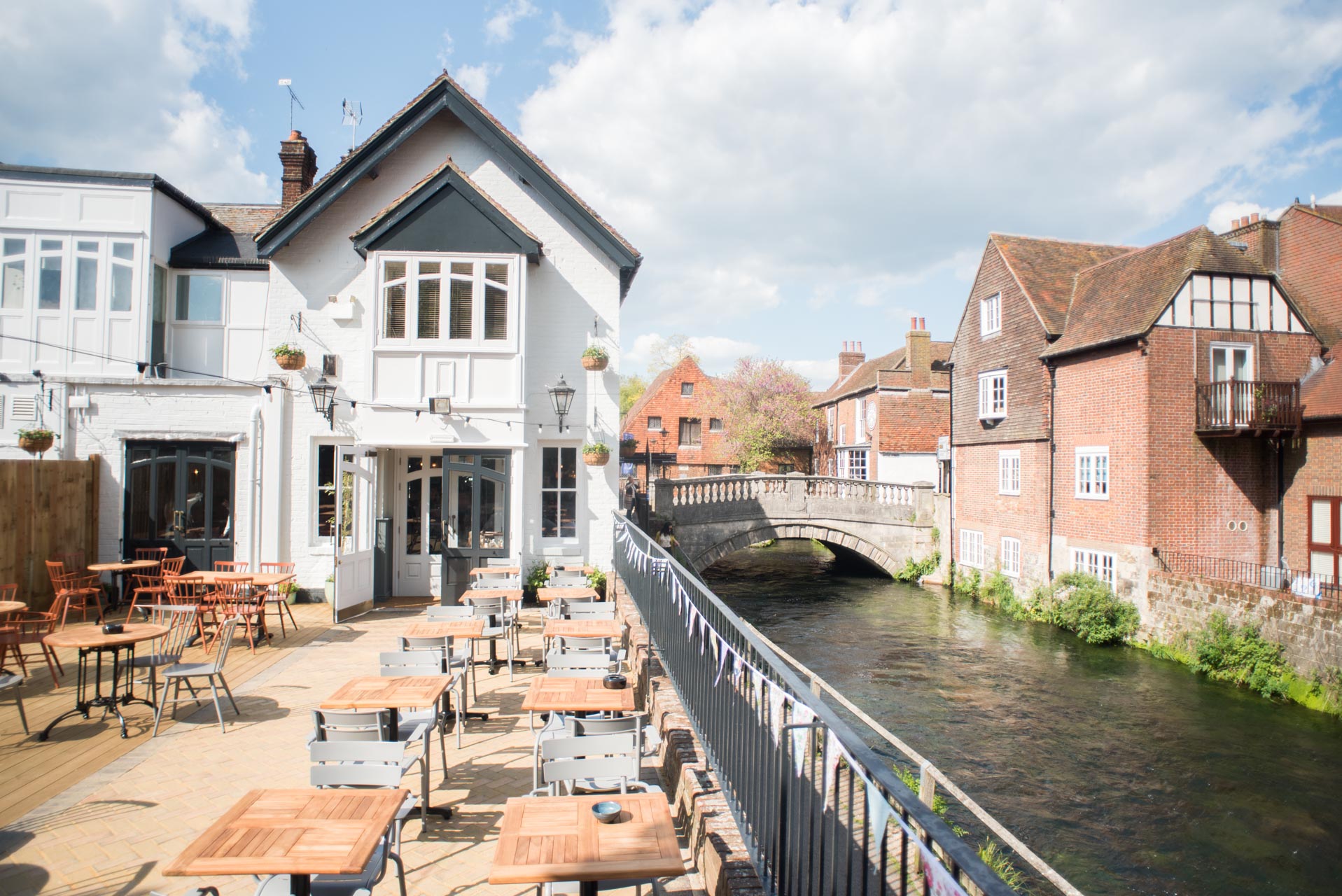 The Bishop on the Bridge | Pub & Restaurant Winchester